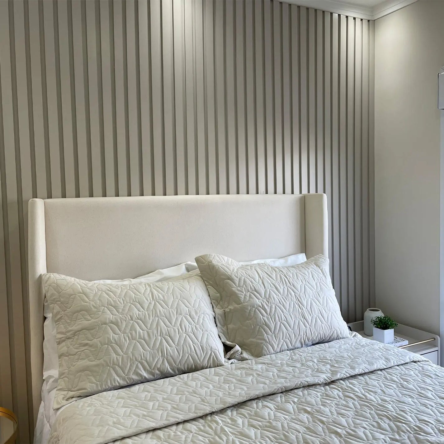 Cabeceira Queen Estofada Liya 175 cm - Linho Off White – Homedock